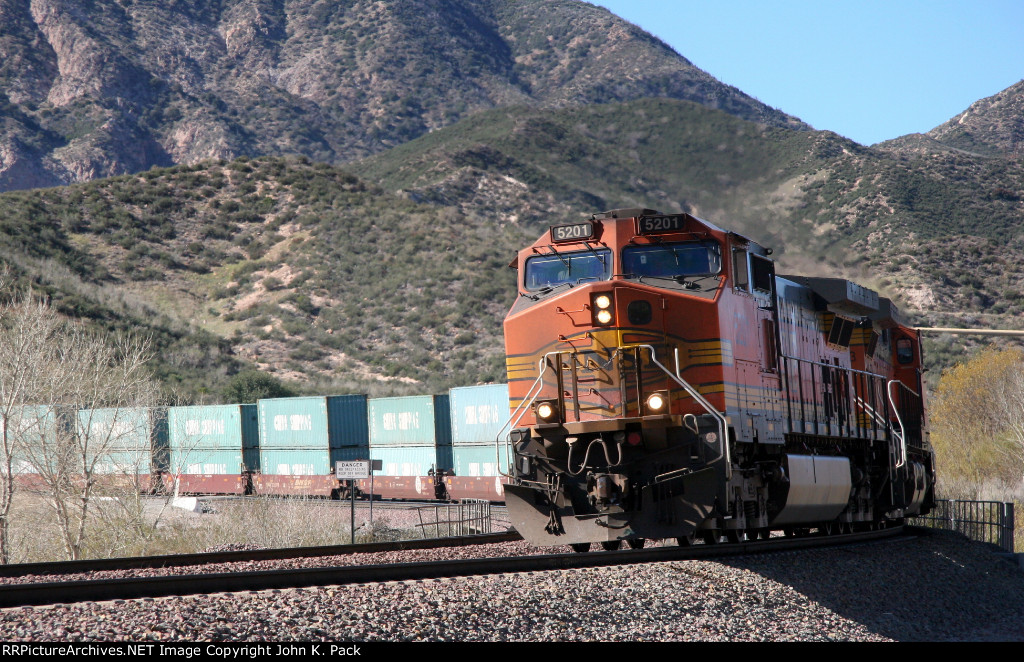 BNSF 5201
